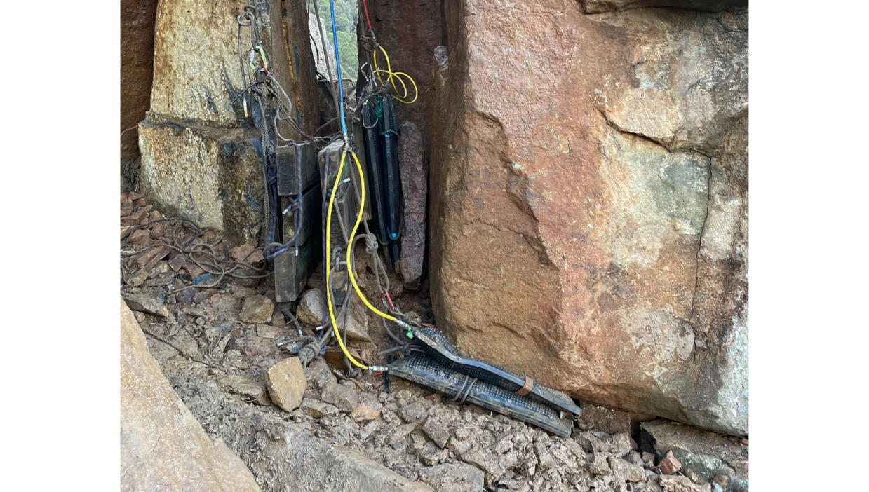 Rock Removal using Durapac KPL Series Kevlar… | Specialised Force